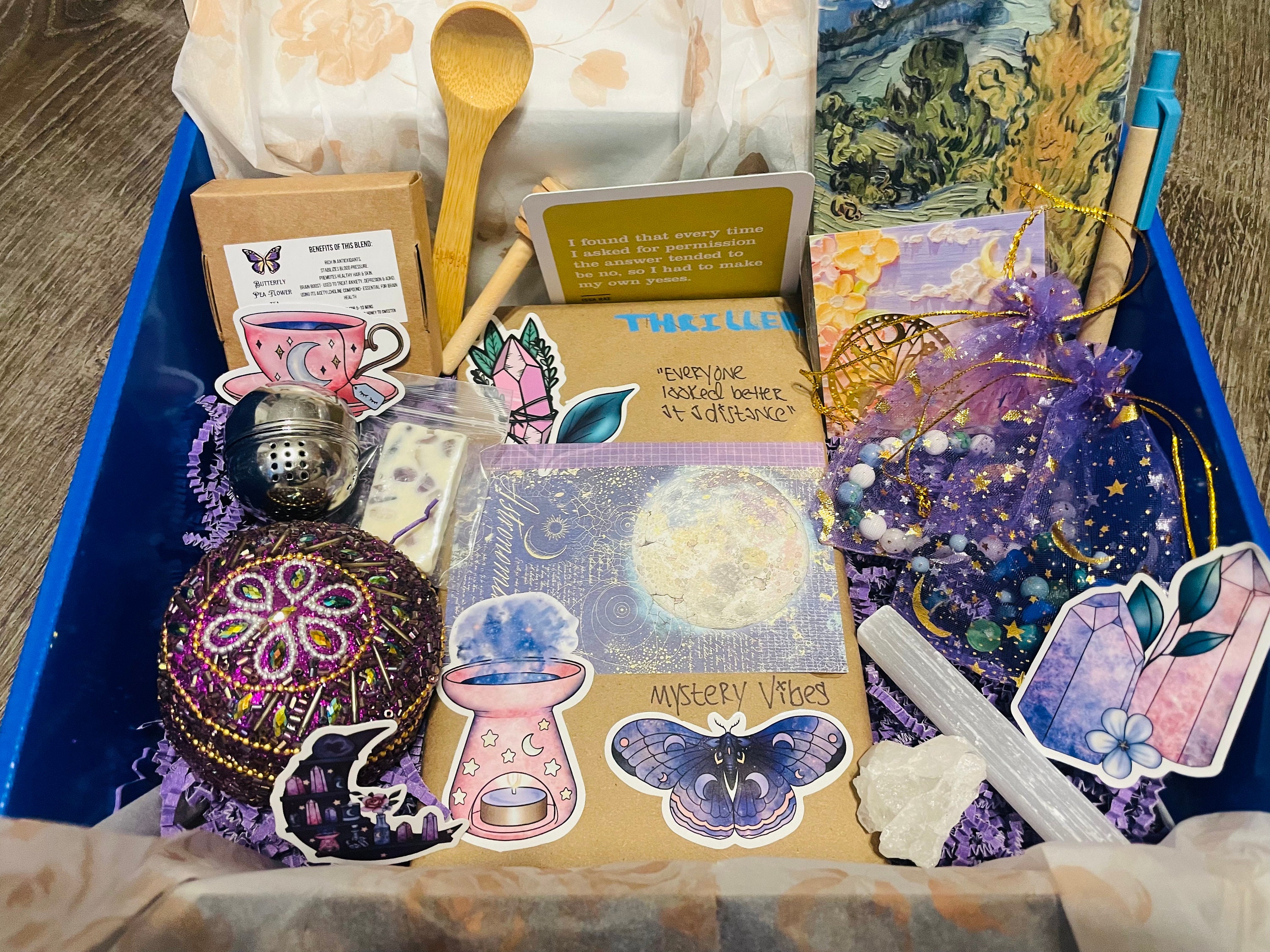 BLIND DATE With a Book Boxes, Monthly Boxes, Book Boxes, Crystals ...