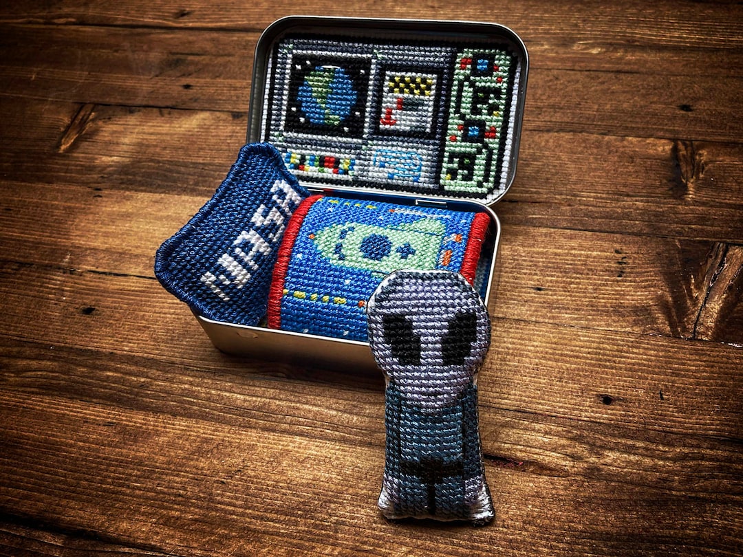 Altoids Tin Insert Alien Cross Stitch Pattern Embroidery Spaceship NASA ...