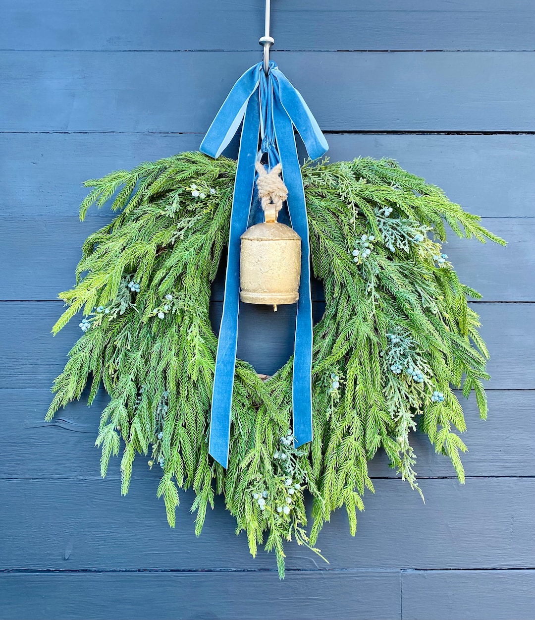 Real Touch Norfolk Pine Christmas Winter Wreath, Juniper Berries, Gold ...