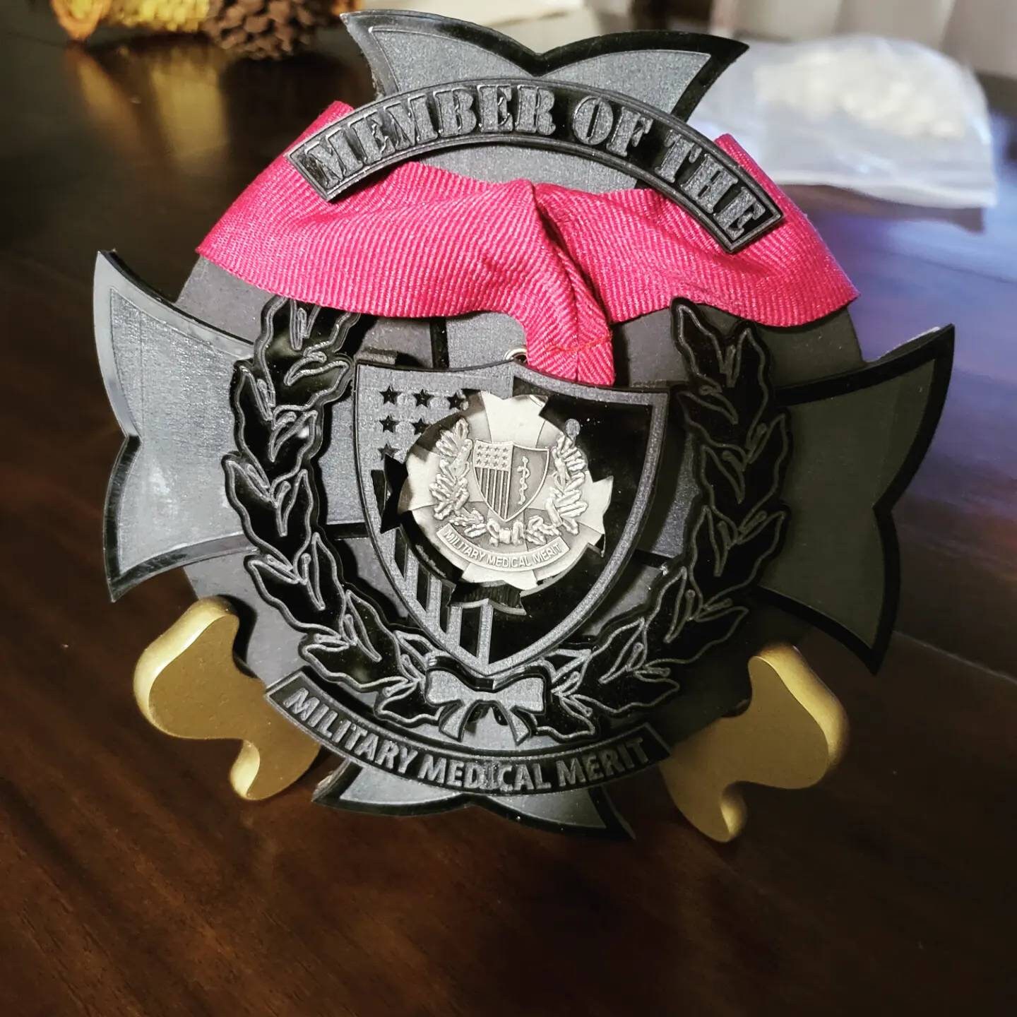 Military Medical Merit O2M3 Display - Etsy