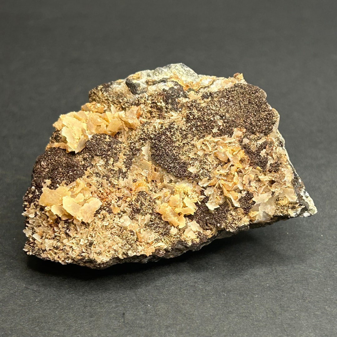 Baryte on Goethite Crystal Specimen | Barite Crystals on Goethite and ...