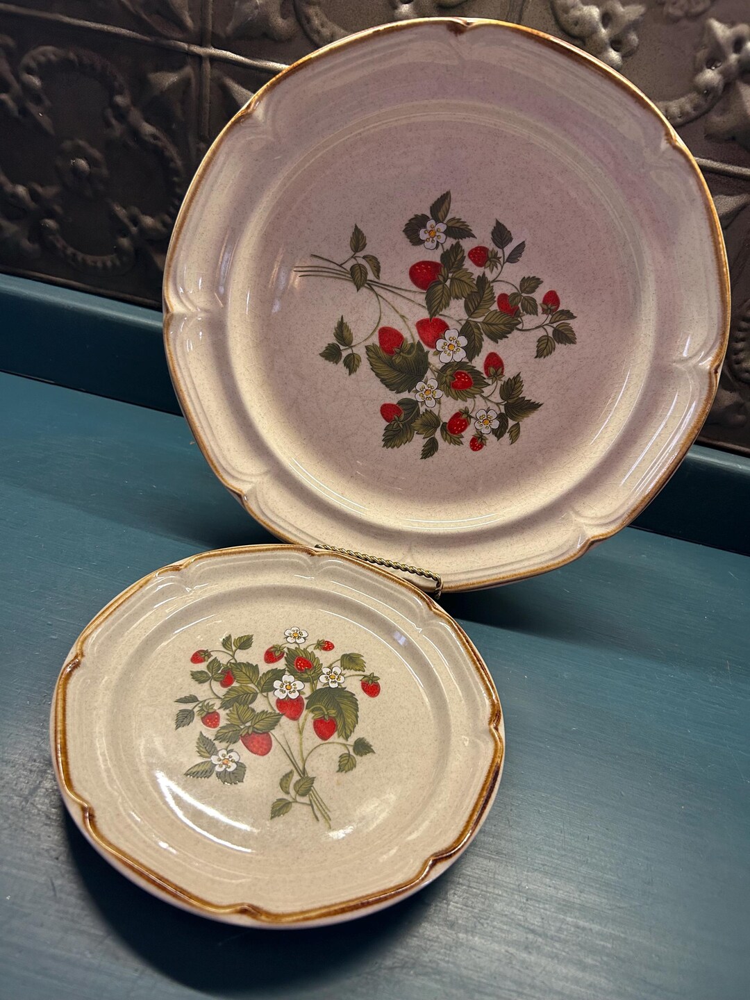 Strawberry Plate, Vintage La Fraise Strawberry Endura Collection ...