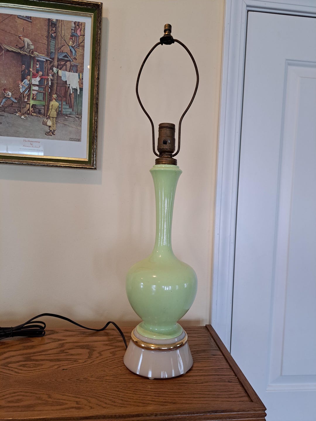 Lamp, Art Deco Green/pink Aladdin Alacite Lamp, Vintage Gold Trim ...