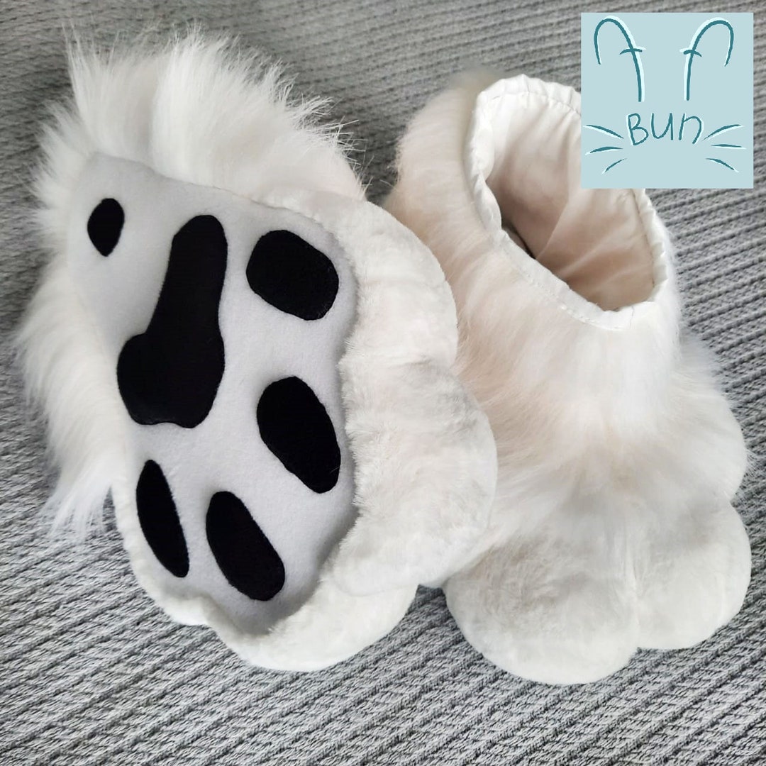 White Furry Feet Paws. White Puffy and Fluffy Fur Feet Paw With Black ...
