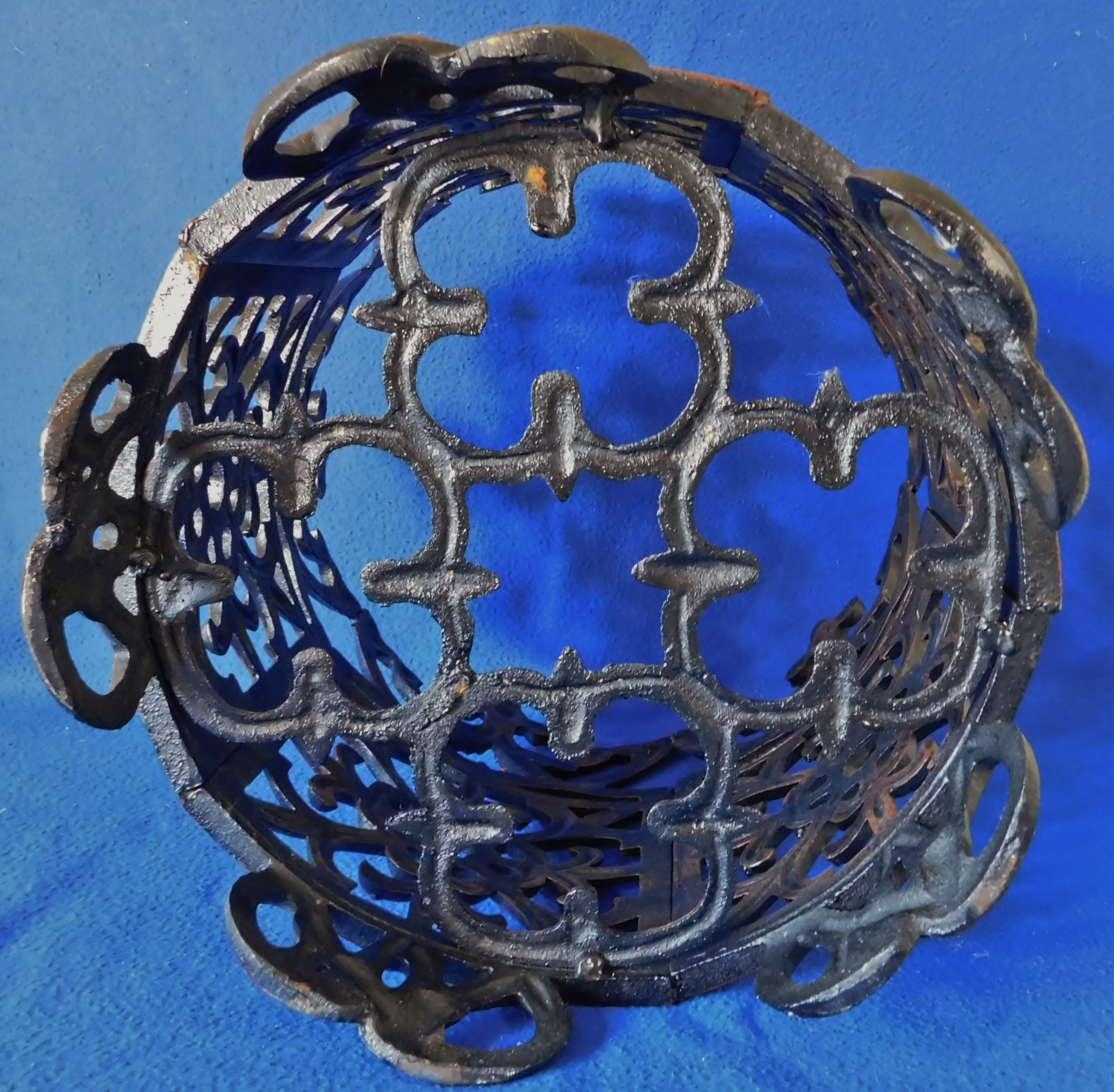 Heavy Ornate Black Cast Iron Acorn Finial Footed Outdoor Garden Planter ...
