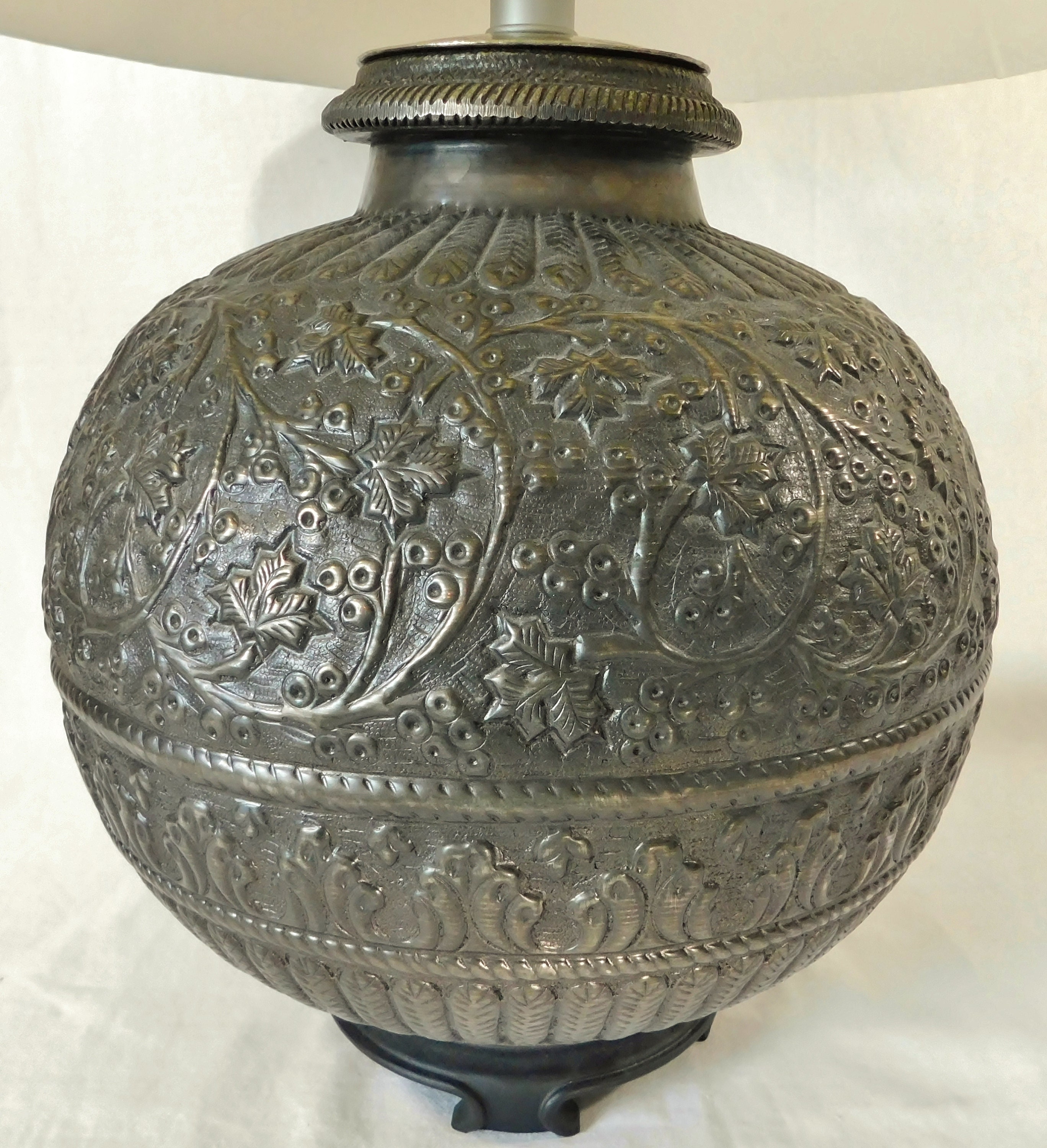 Ornate Vintage Chinese Round Brass Floral Embossed Table Lamp Wood Base ...