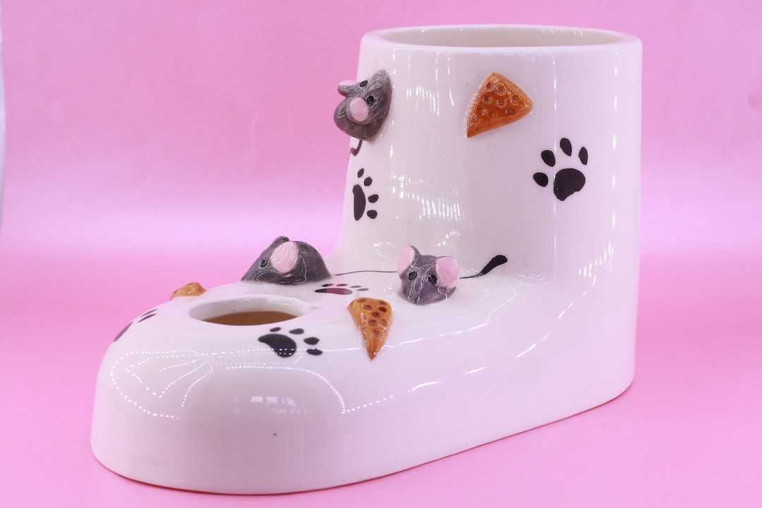 Custom Ceramic Cat Water Bowls. Mouse and Cheese Cat Drinking Bowls ...