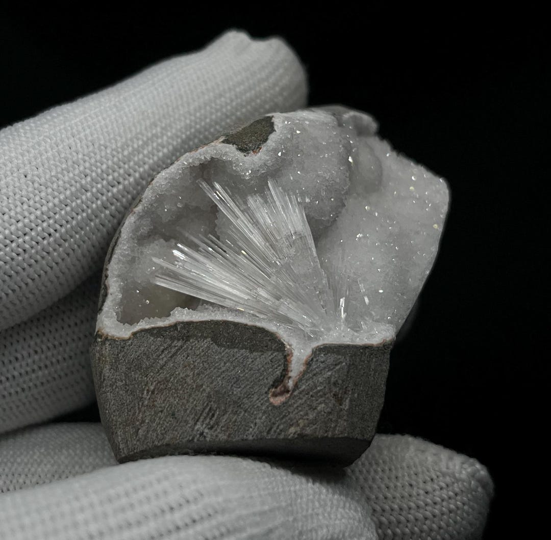 Self Standing Scolecite Spray Geode With MM Quartz Natural Mineral ...