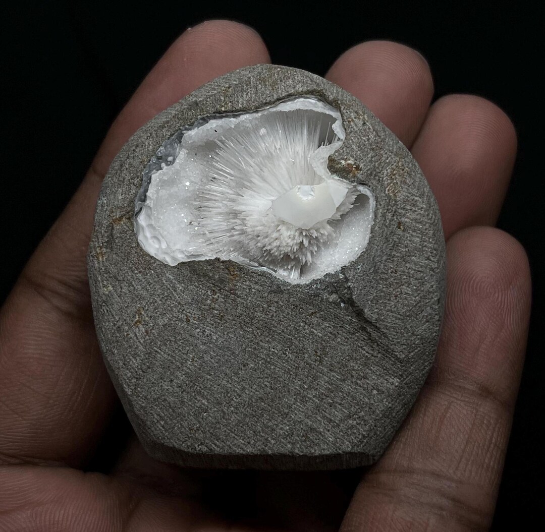 Self Standing Scolecite Spray Geode With MM Quartz Natural Mineral ...