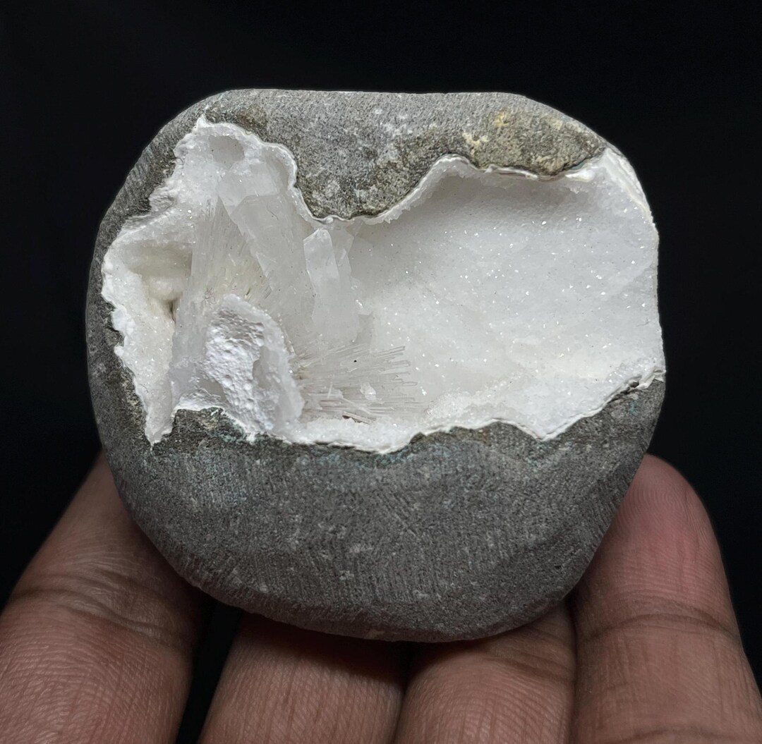 Self Standing Scolecite Spray Geode With MM Quartz Natural Mineral ...