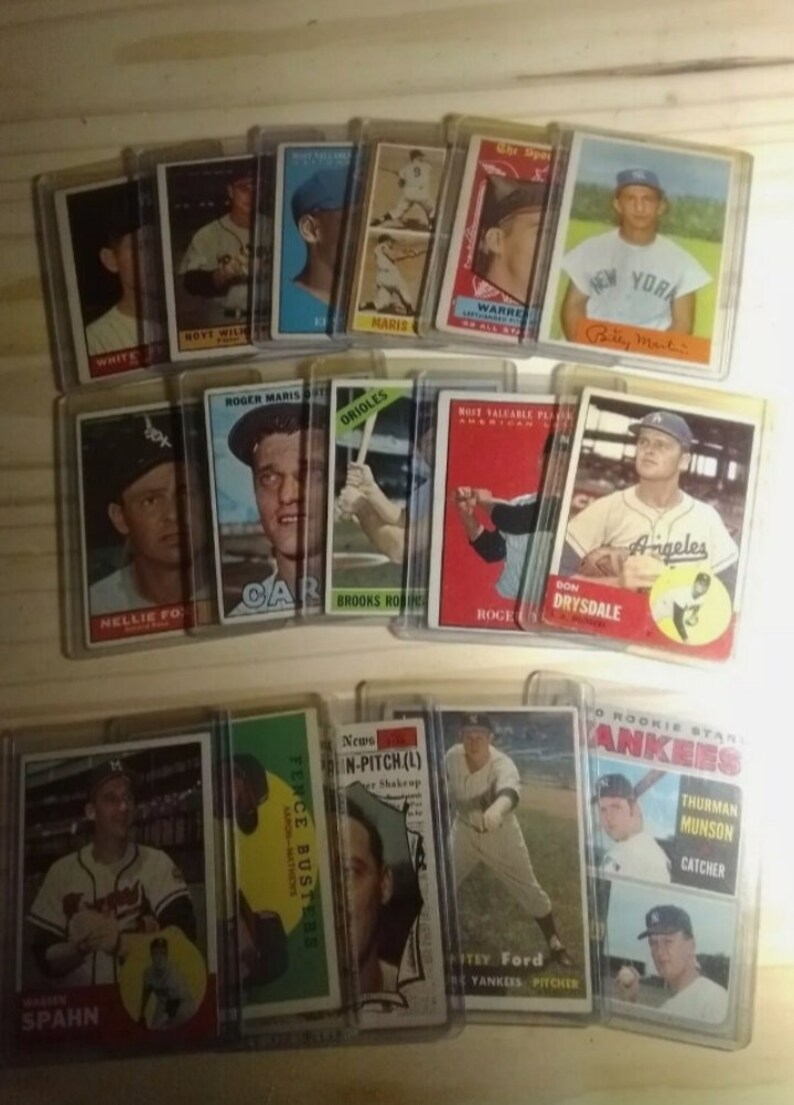 Vintage Baseball Sport Card Repacks. 25 Cards Randomly Sealed Per Pack 