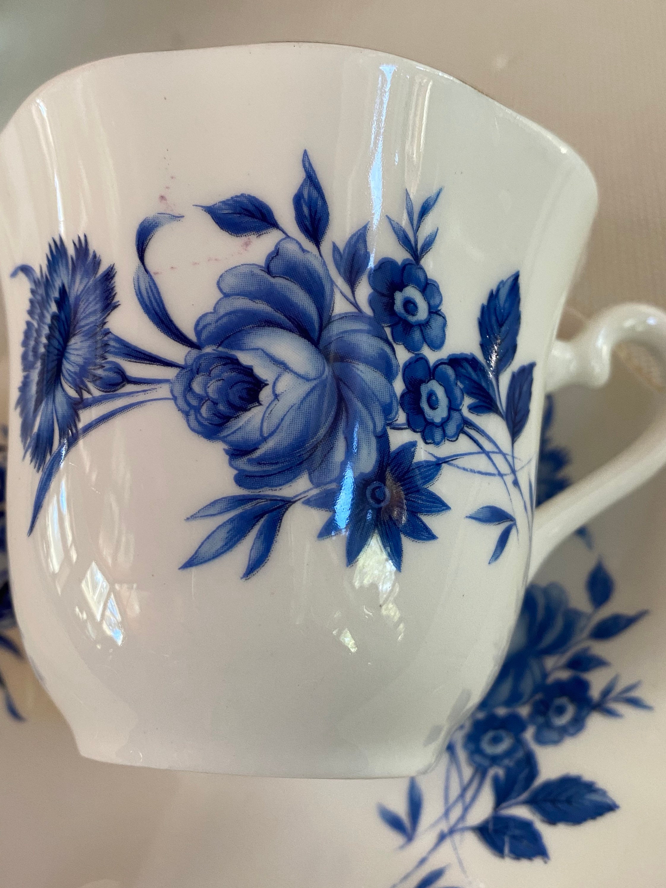 Elizabethan Fine Bone China by Taylor &kent Teacup and Saucer - Etsy