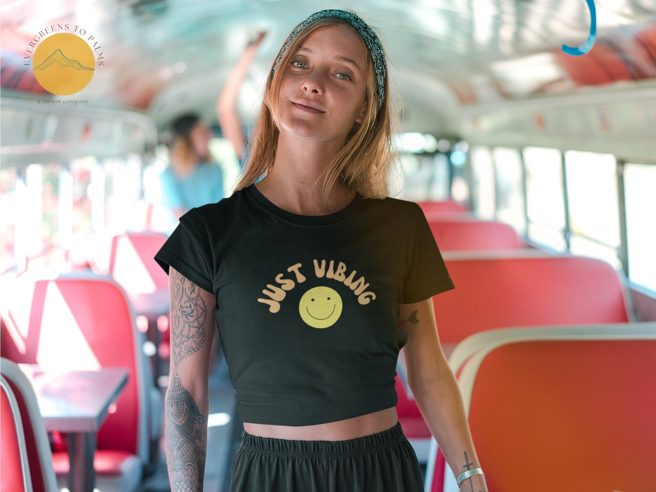Just Vibing Smiley Face Crop Top, Groovy Cropped Tee, Retro, Chill ...
