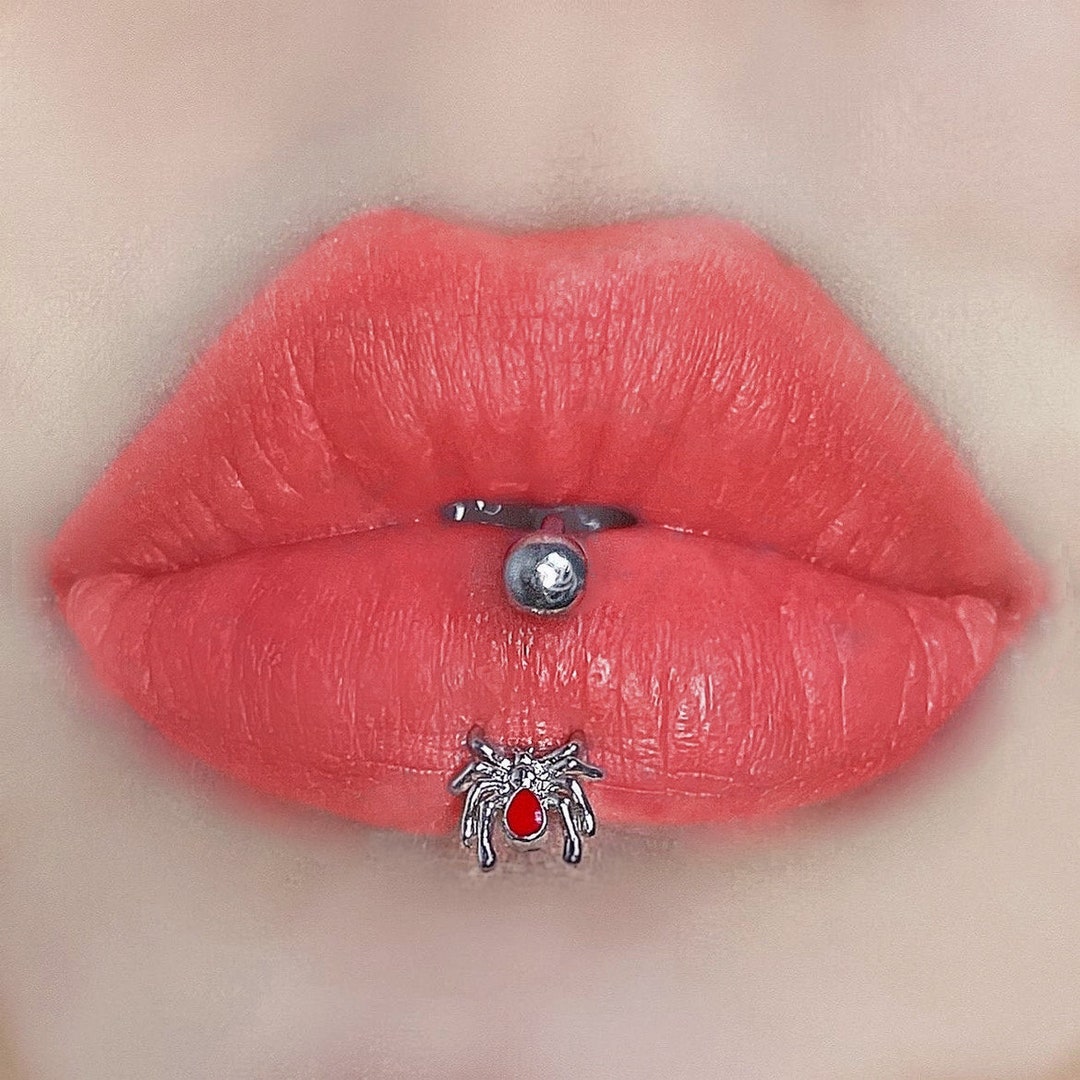 16G Red Spider Horseshoe Lip Hoop, Silver Surgical Steel Spider Lip ...