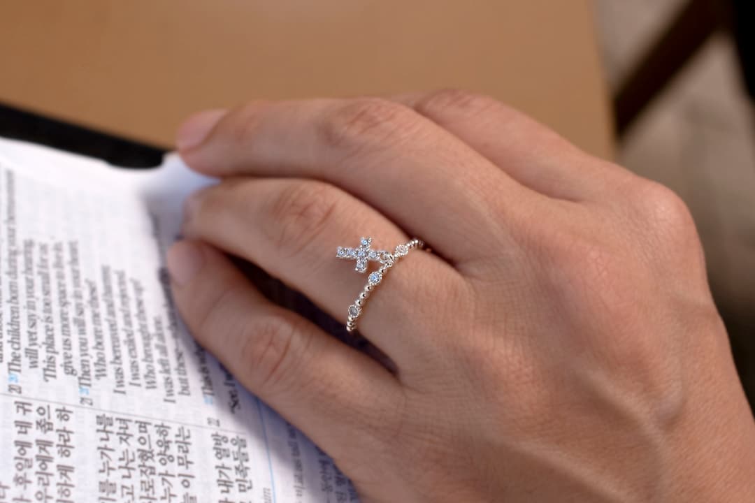 Silver Twinkle Dangle Cross Ring | Cross | Christian Gift | Religious ...
