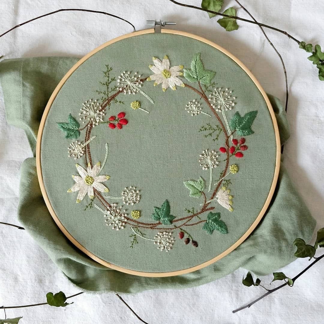 Clover Meadow Embroidery Pattern 300 Pages Vintage Ebooks, Flower ...