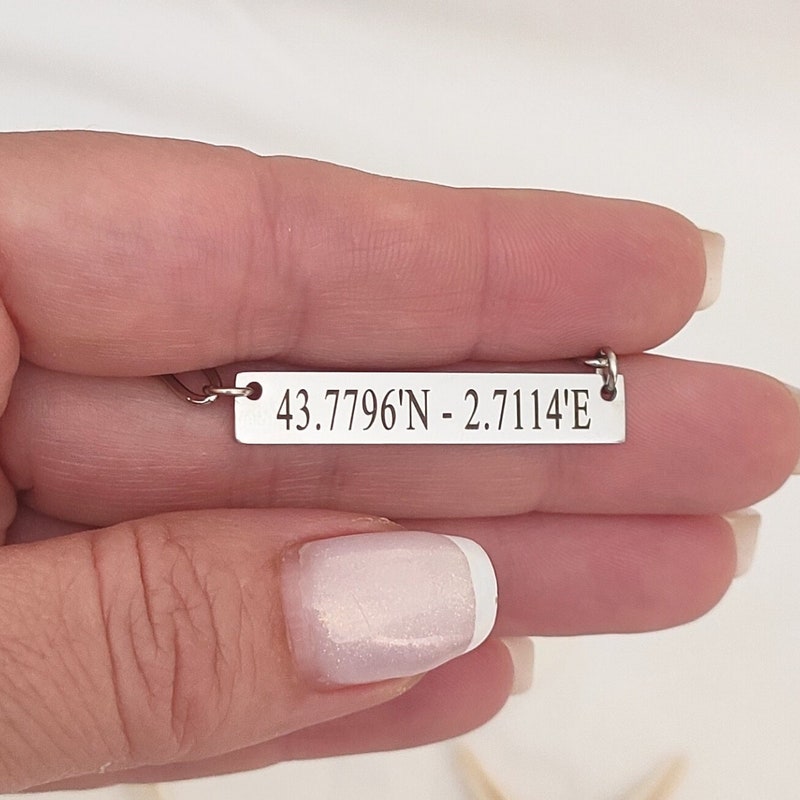 First Kiss Location Necklace - Etsy