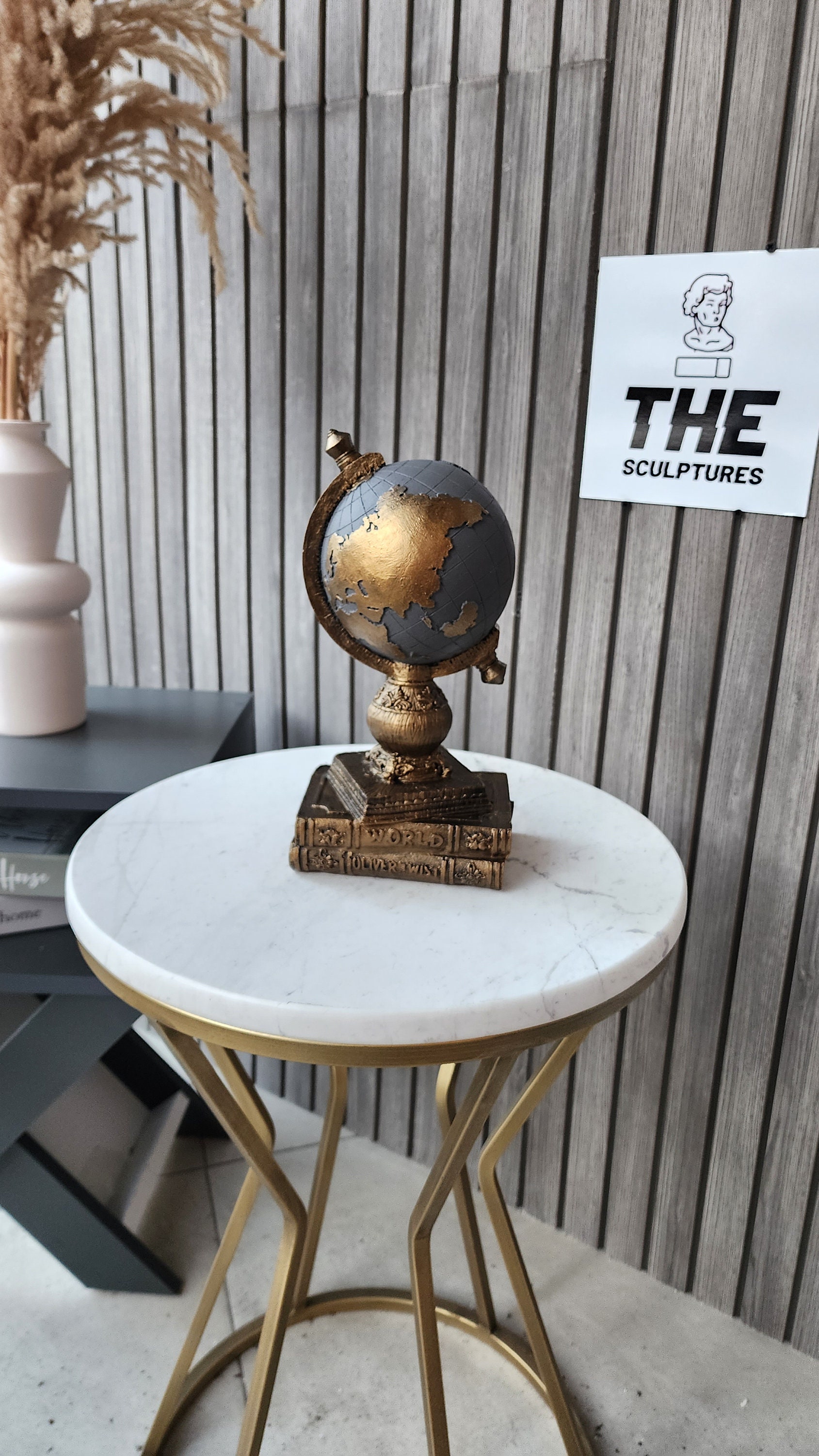 World Globe on Books Statue, World Map Statue, World Globe Earth Statue ...