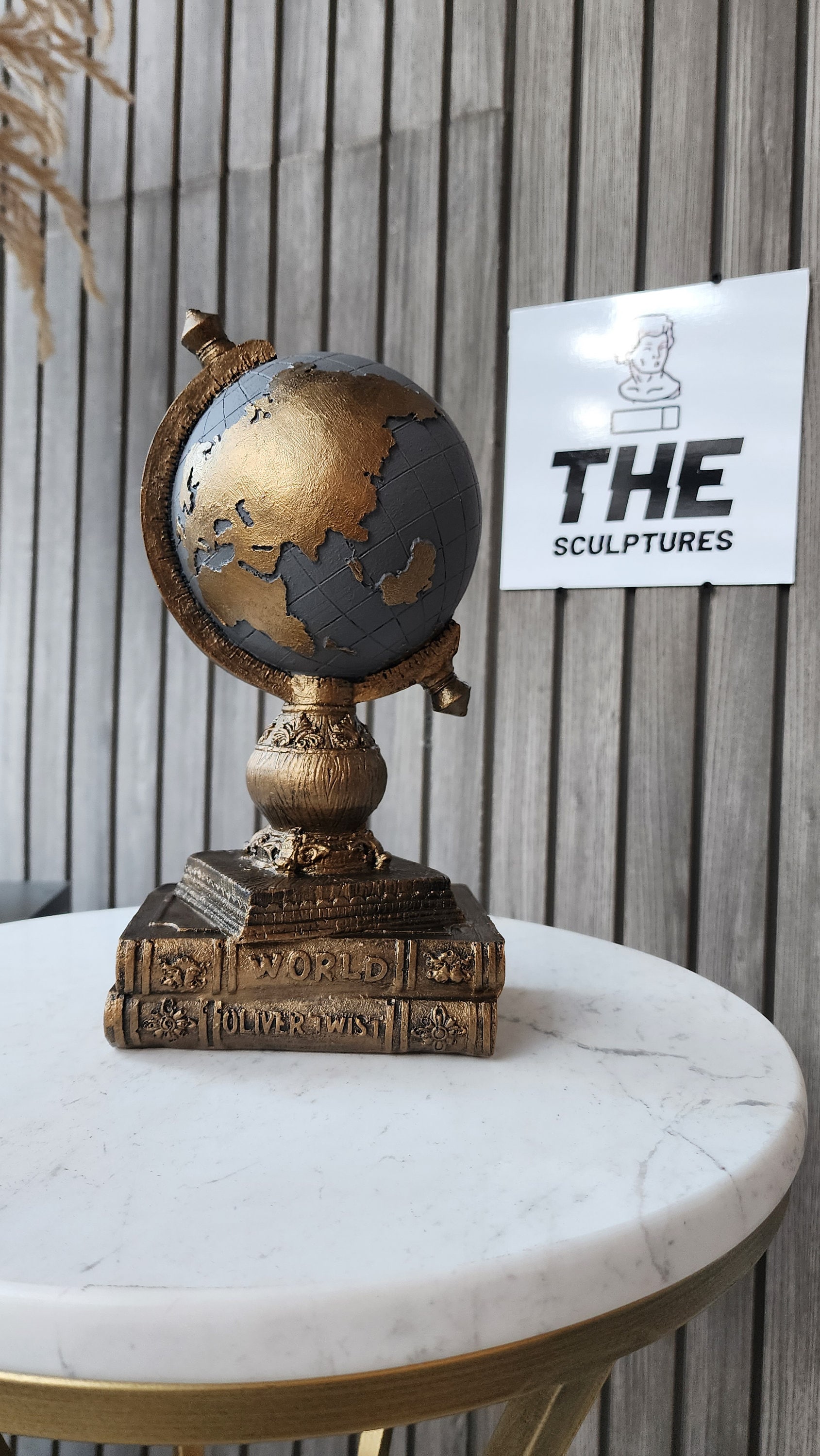 World Globe on Books Statue, World Map Statue, World Globe Earth Statue ...