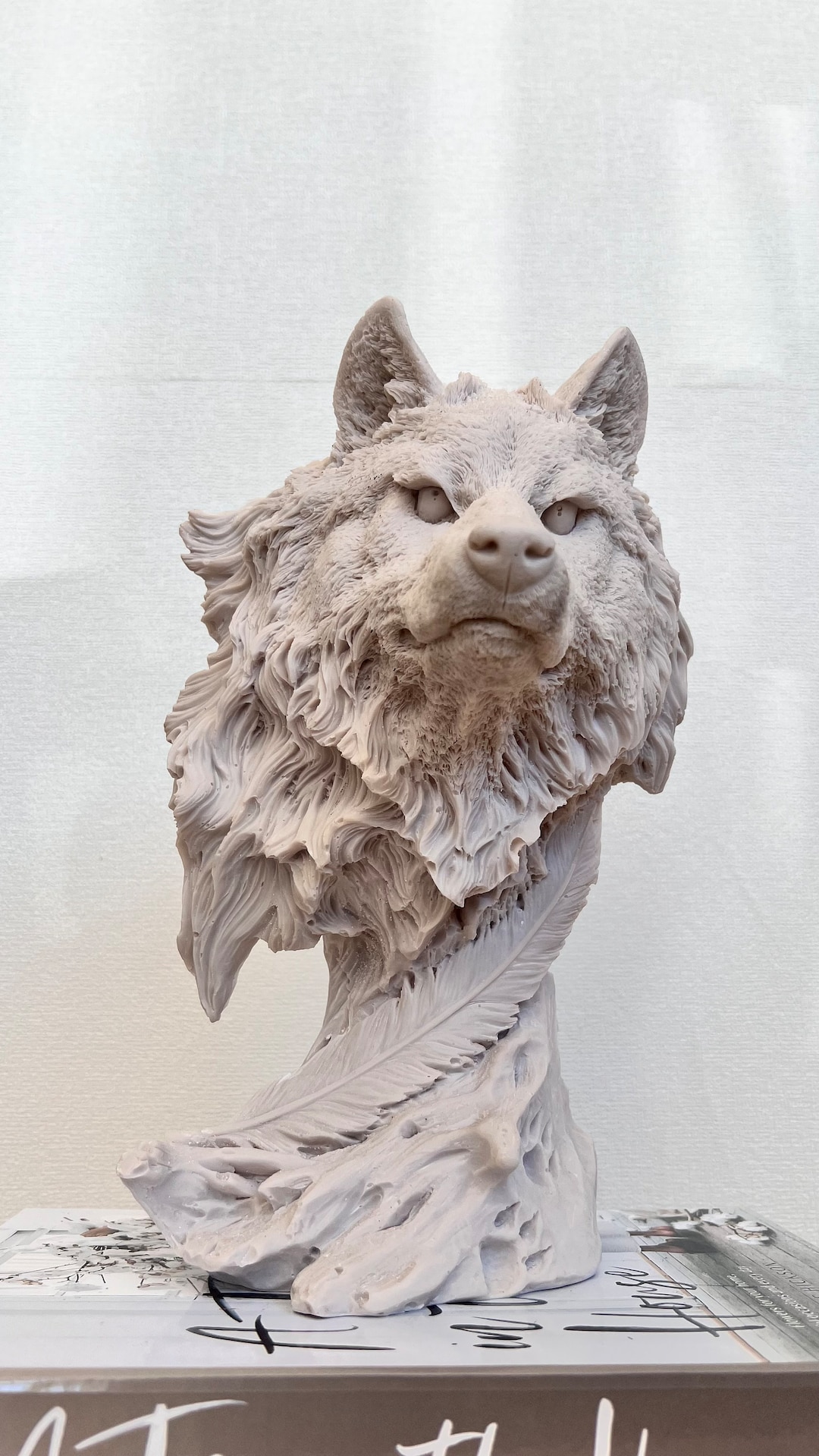 STYLISH! White Wolf Statue, Wolf Figurine Statue, Wolf Sculpture, Wolf ...