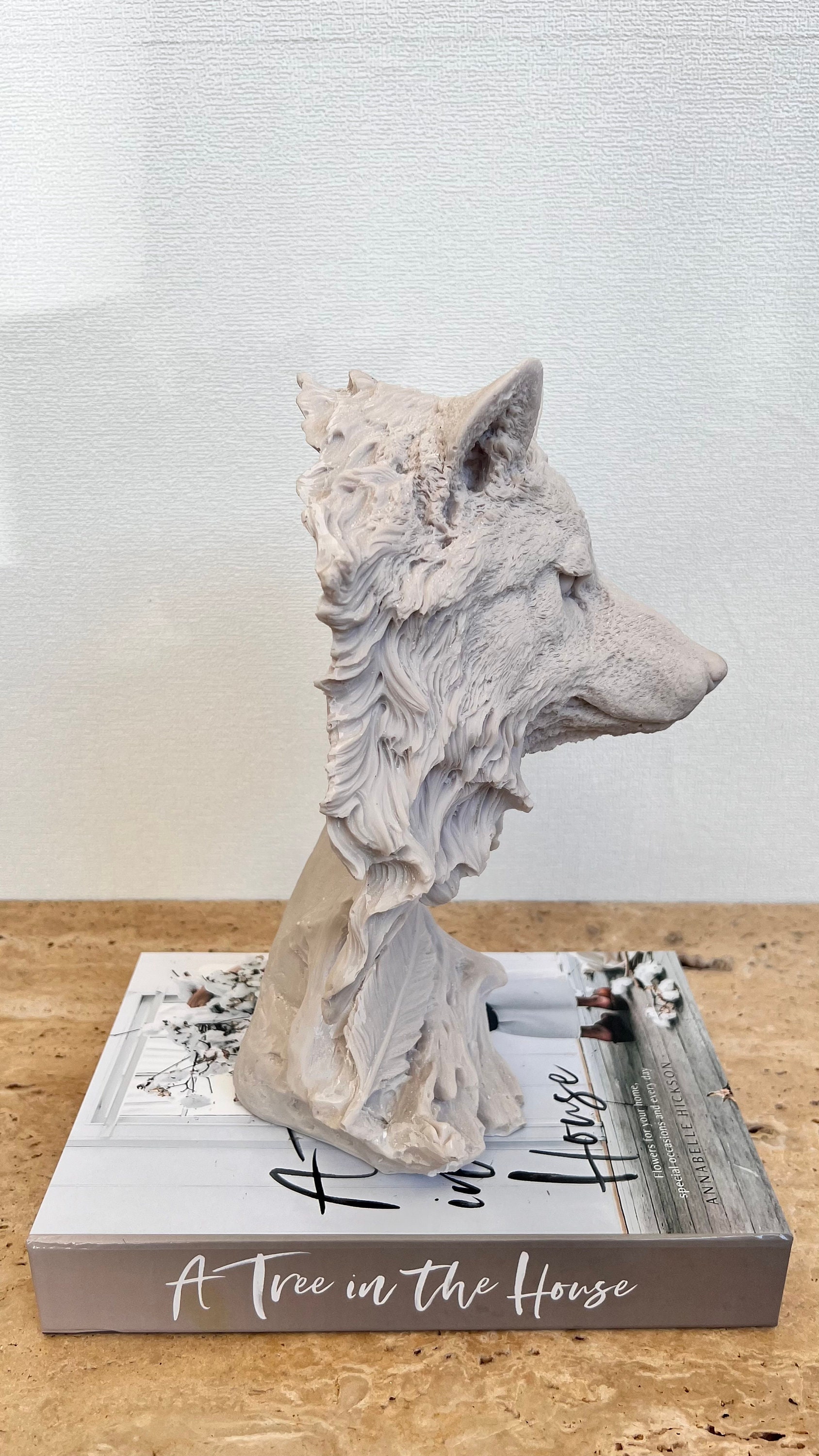 STYLISH White Wolf Statue, Wolf Figurine Statue, Wolf Sculpture, Wolf ...
