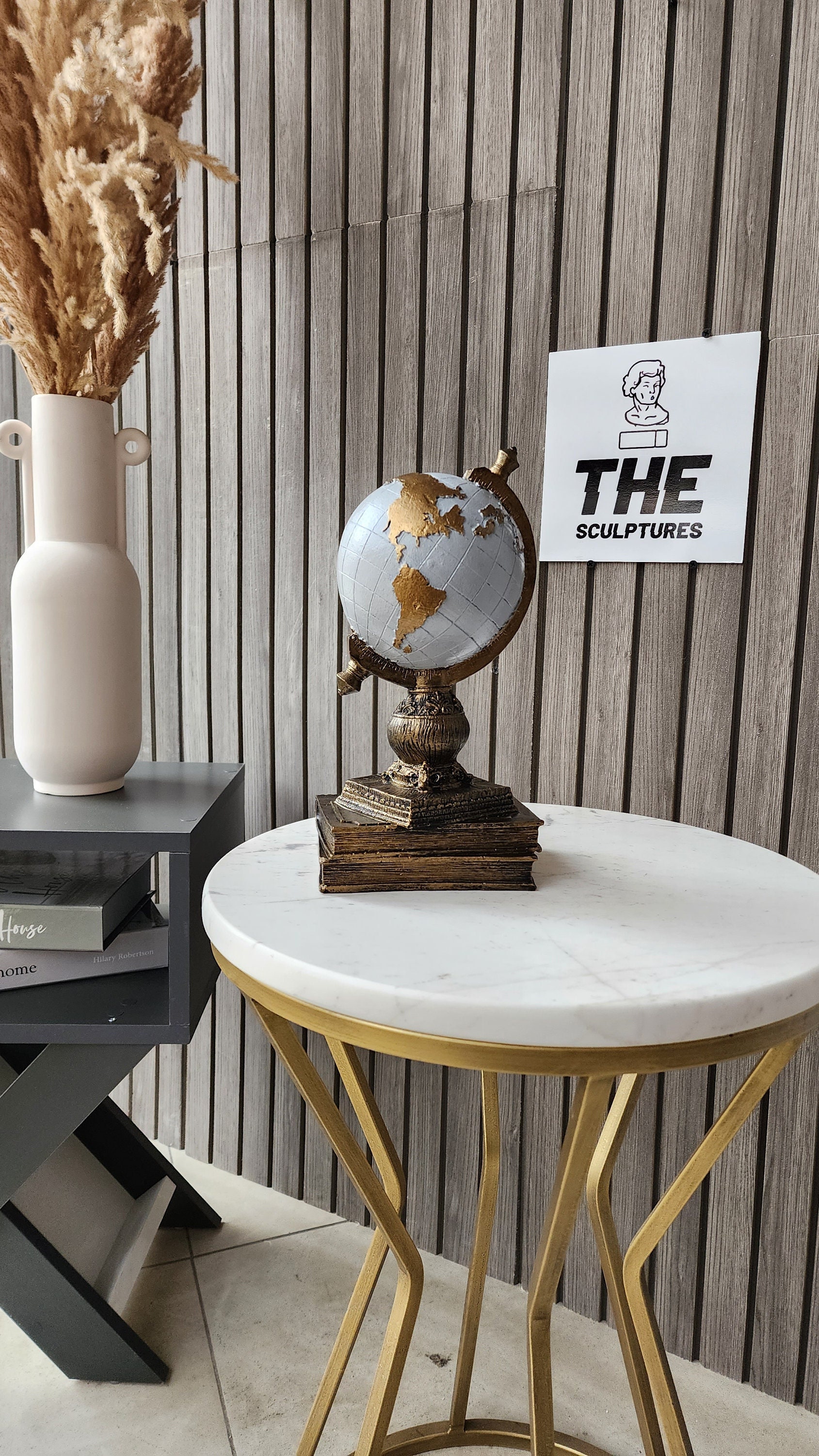World Globe on Books Statue, World Map Statue, World Globe Earth Statue ...
