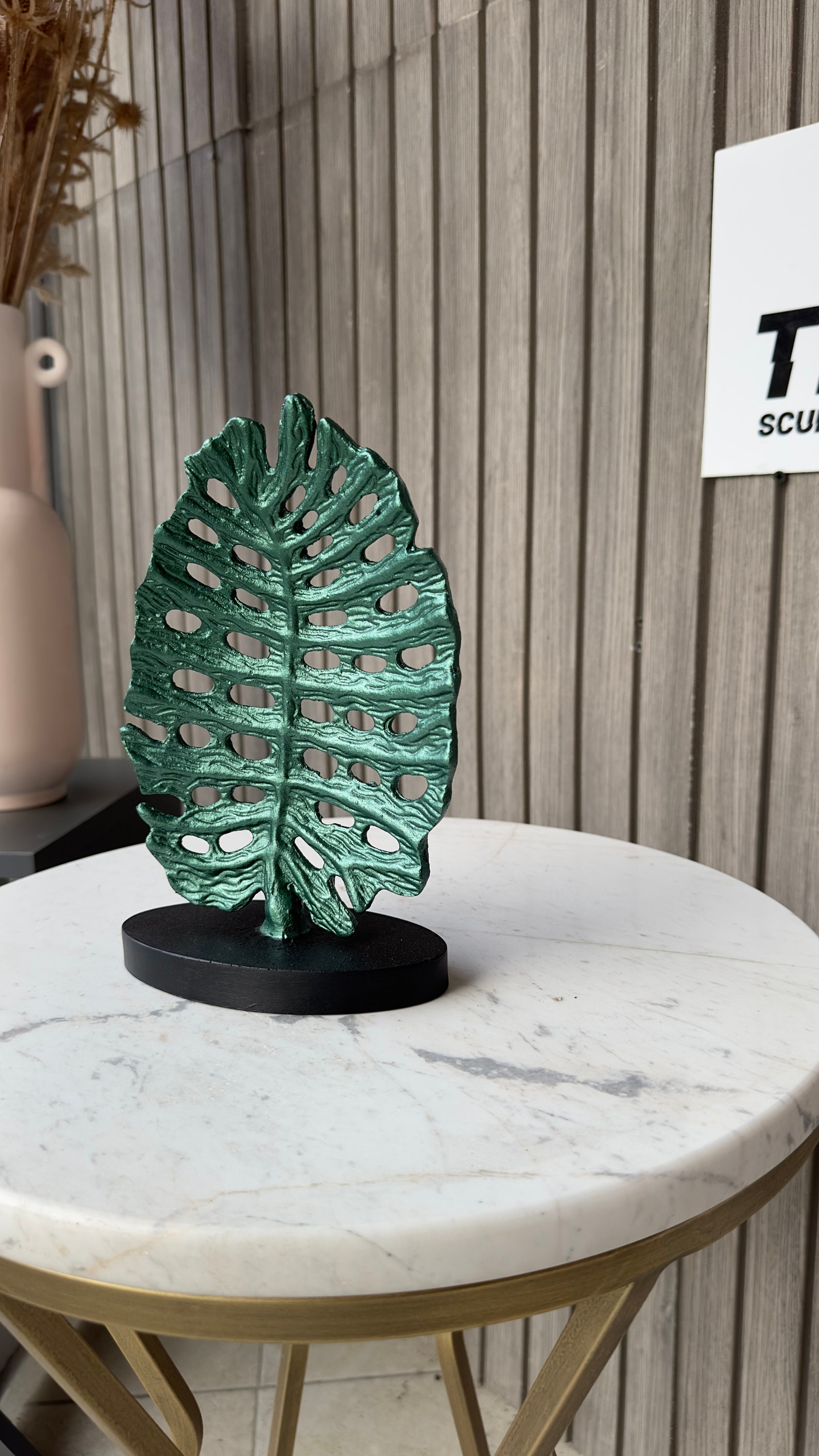 Monstera Deliciosa Statue, Leaf Statue, Leaf Decor, Leaf Design Decor ...