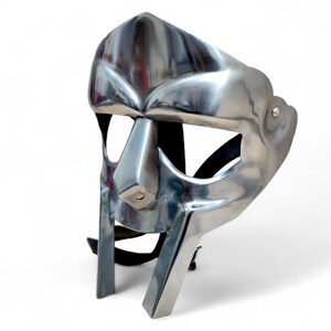 Silver Greek Armor Gladiator Helmet - Maximus Decimus Meridius Replica ...