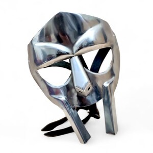 Silver Greek Armor Gladiator Helmet - Maximus Decimus Meridius Replica ...