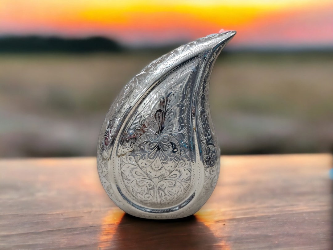 Gorgeous All Over Silver Engraved Teardrop Urn - Urns for Ashes Adult ...