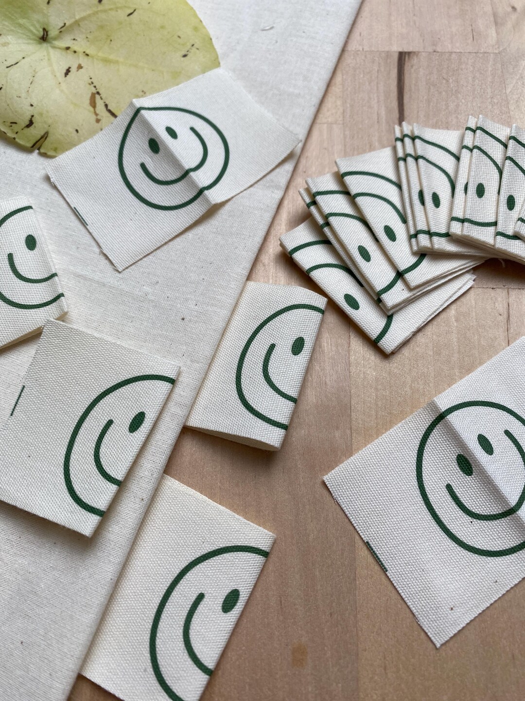 Smiling Face Labels, Premium Quality Fabric Labels, Sewing Labels ...