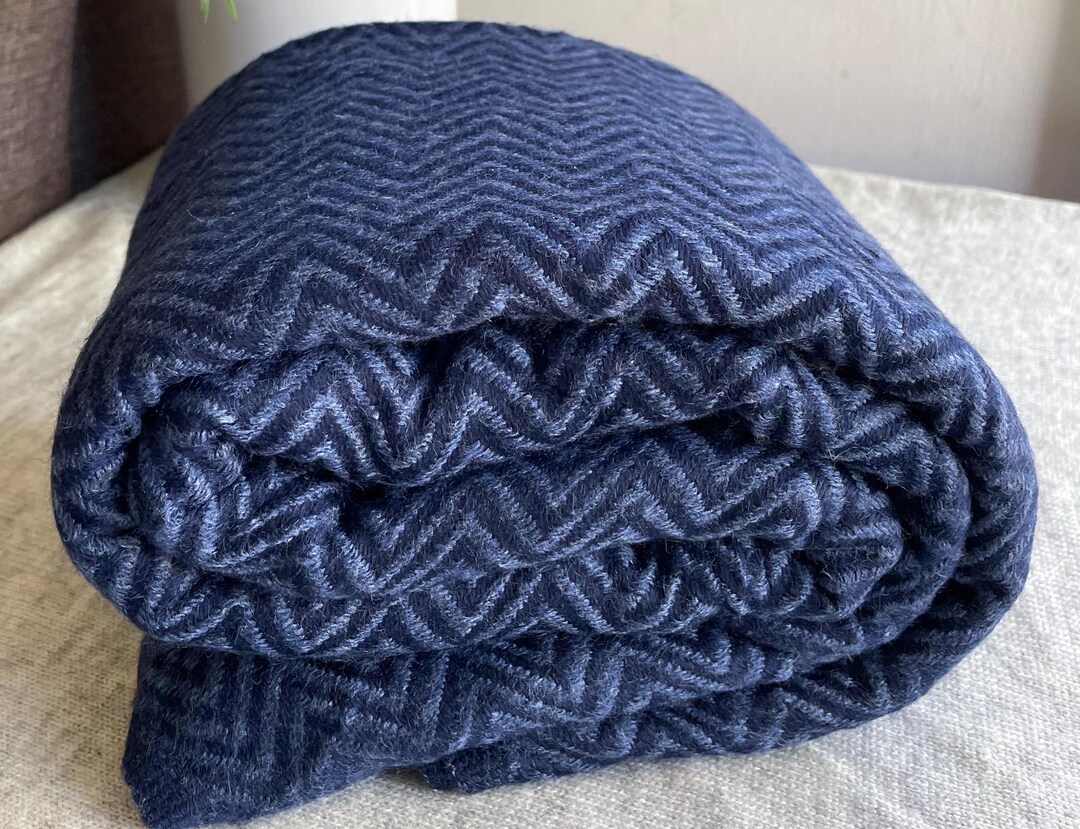 Handloomed Himalayan Wool Throw Blanket – Blue Chevron Shawl - Etsy