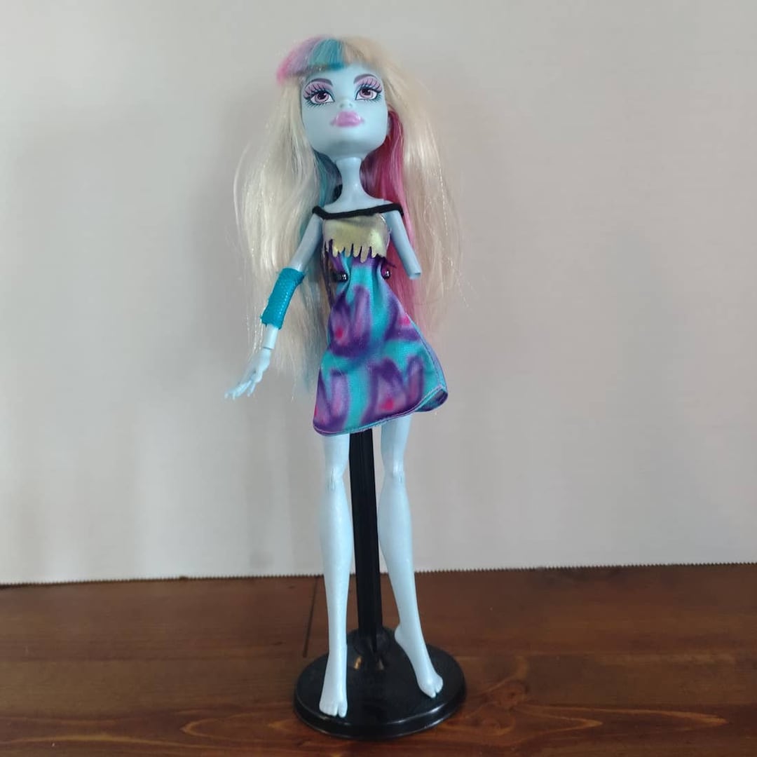 Monster High HTF Retired G1 Abbey Bominable Picture Day Missing Parts ...