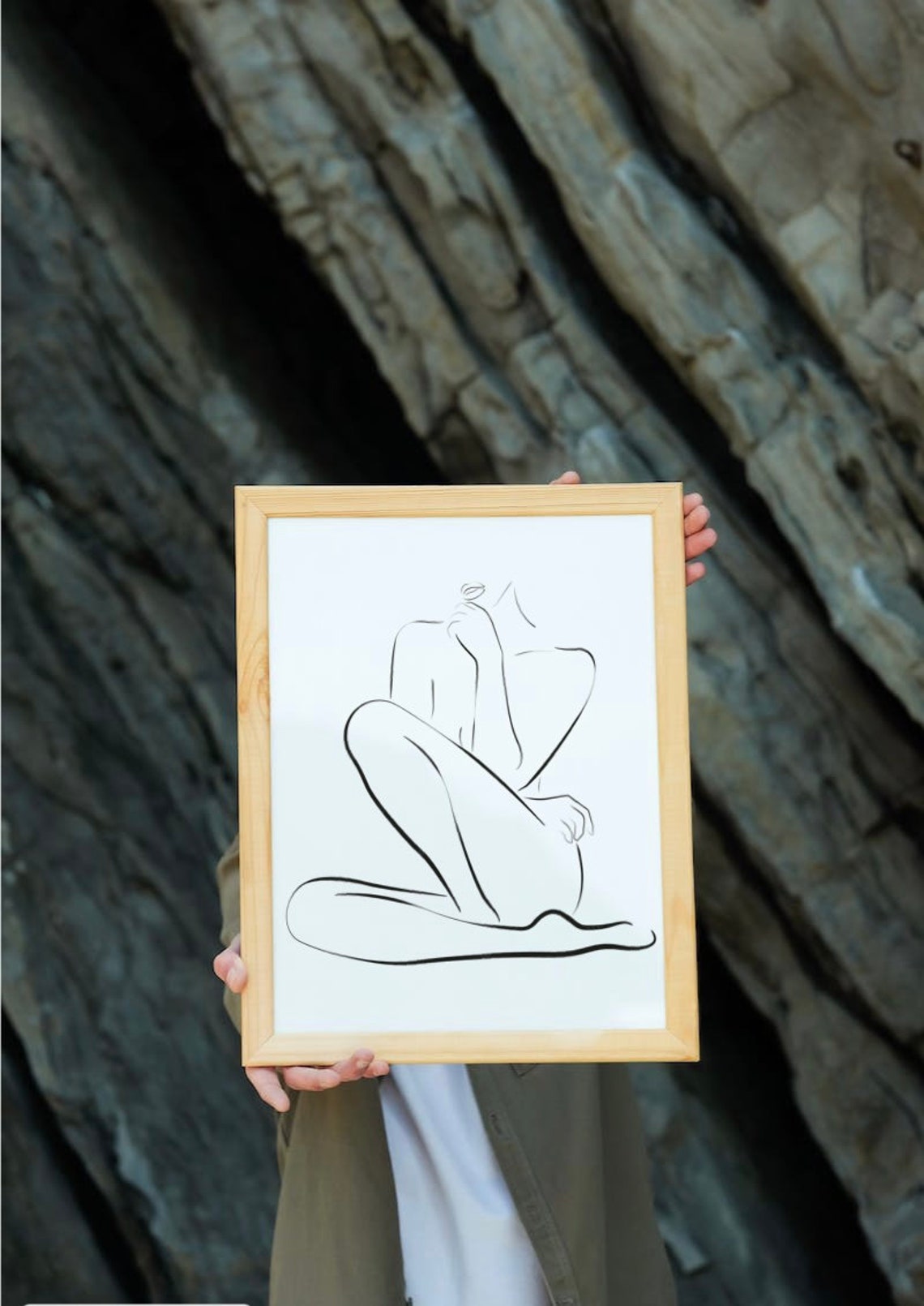 Line Drawing of a Sitting Woman Sketch of a Woman Digital Line Art ...