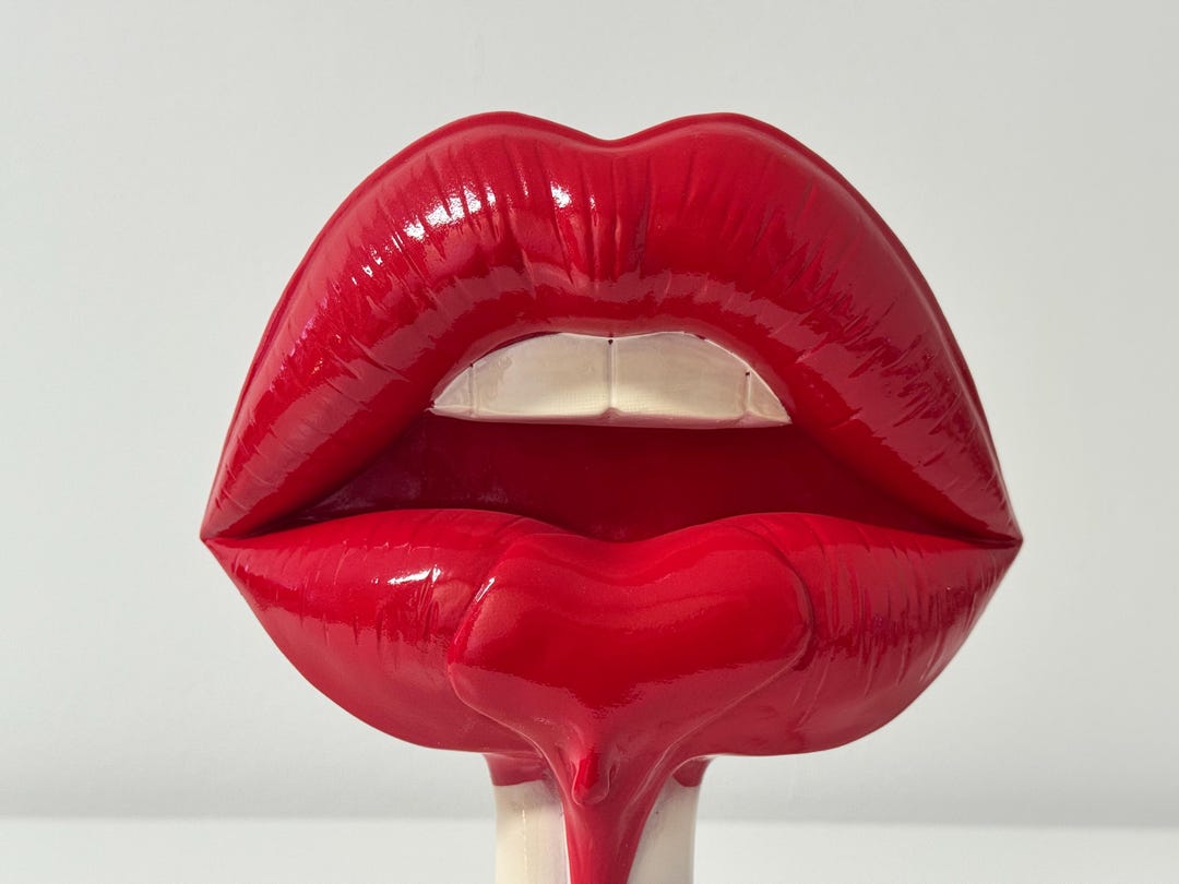 Lip Statue Red – Modern Pop Art Lips Sculpture, Bold Red Lip Decor ...