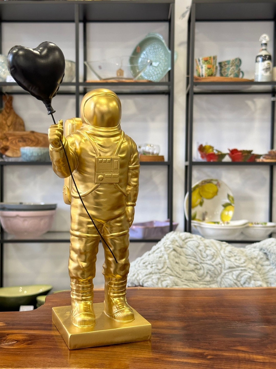 Astronaut Statue / Cosmonaut With Heart / Figure / Decoration in Gold ...