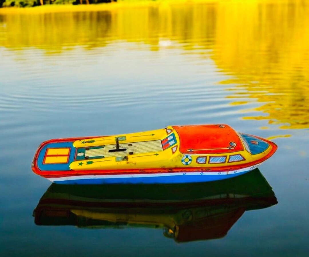 Vintage Tin Wind-up Boat Toy Made by the Ohio Art Company. EB - Etsy