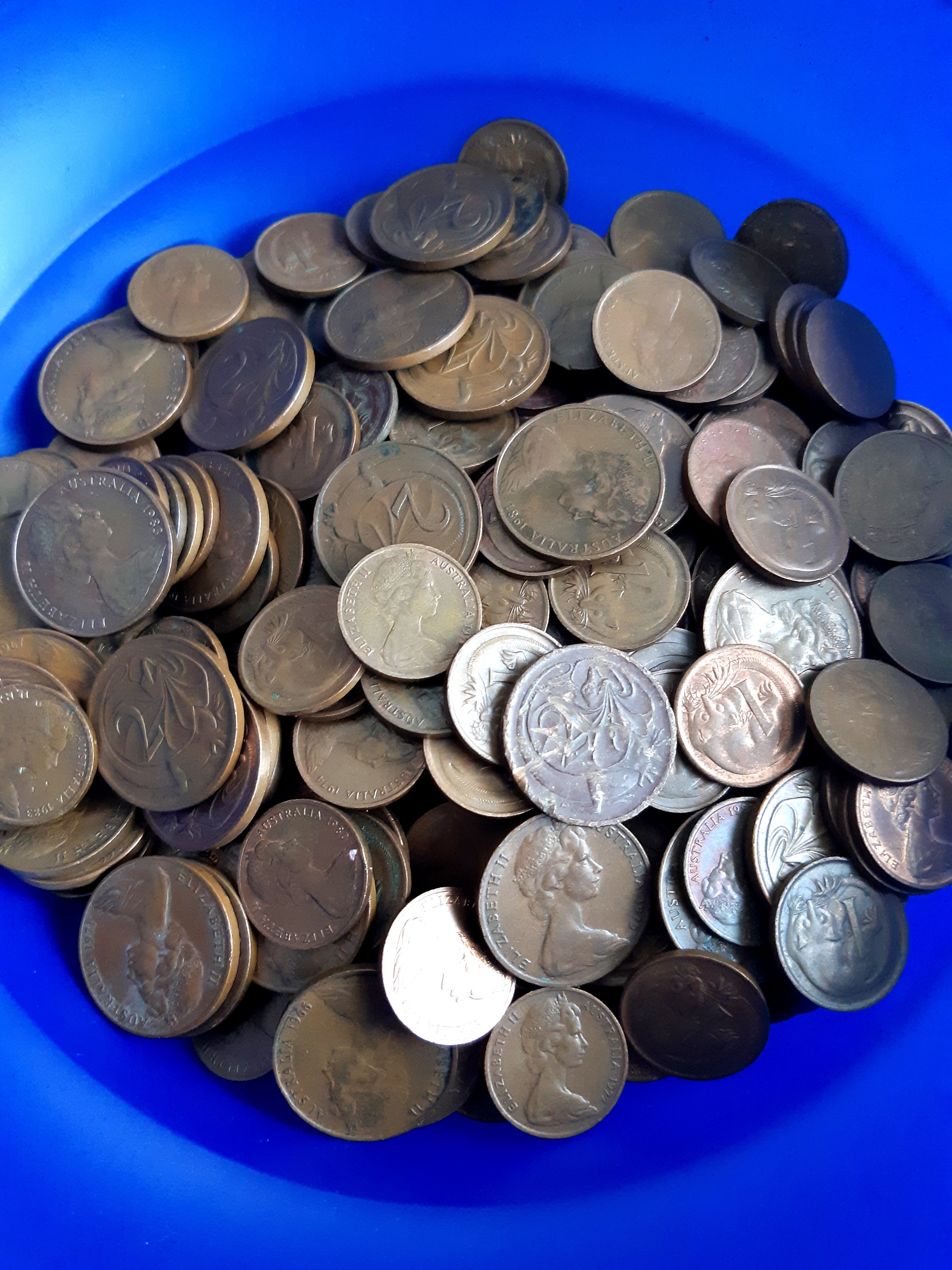 One Kilo of Australian Copper Coins 1 & 2 Cents Circulated Condition ...