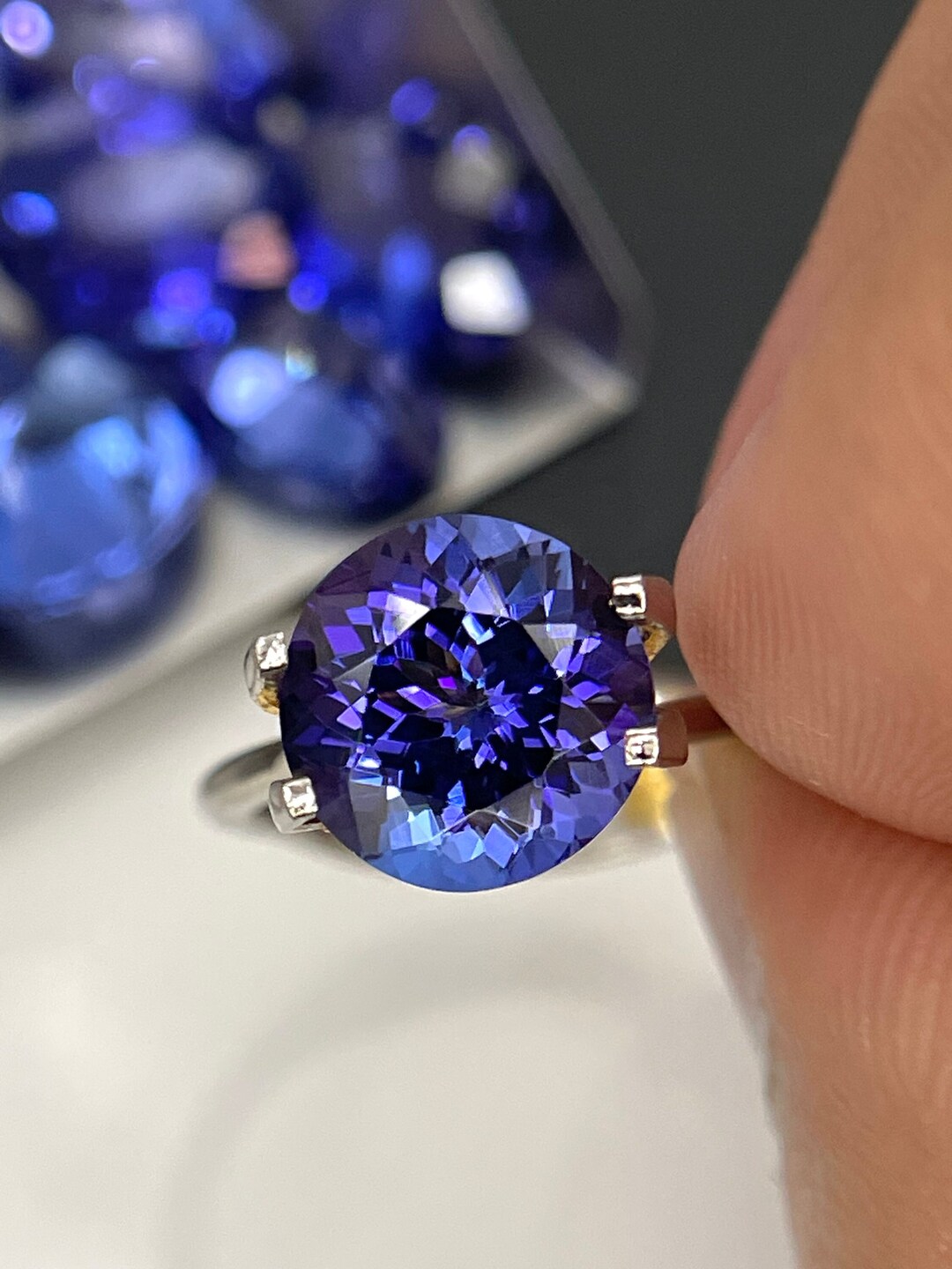 Natural Tanzanite 3.22 Cts 9 Mm Round Shape Tanzanite Highly Saturated ...