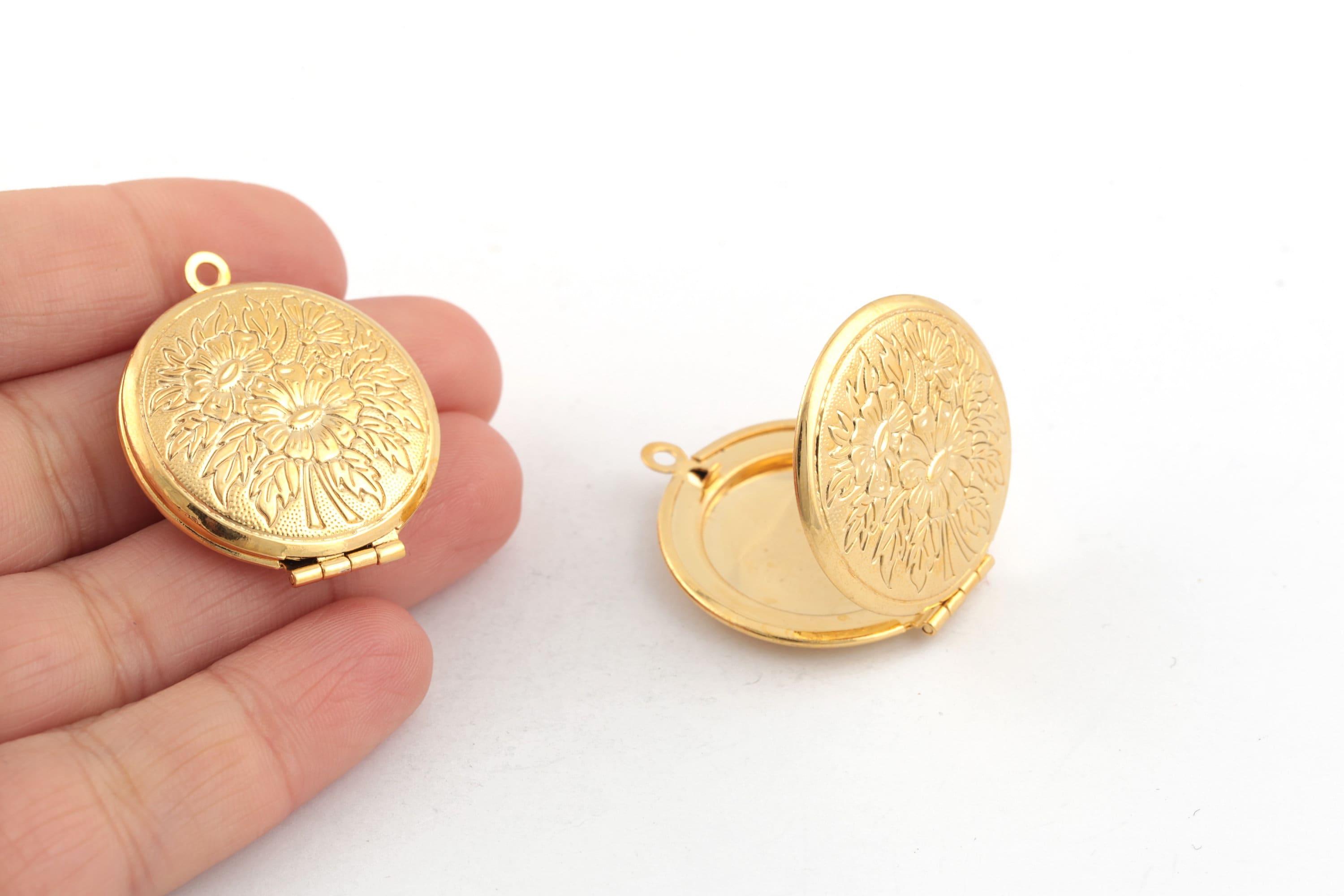 24k Shiny Gold Plated Round Locket Charms, Necklace Photo Locket ...