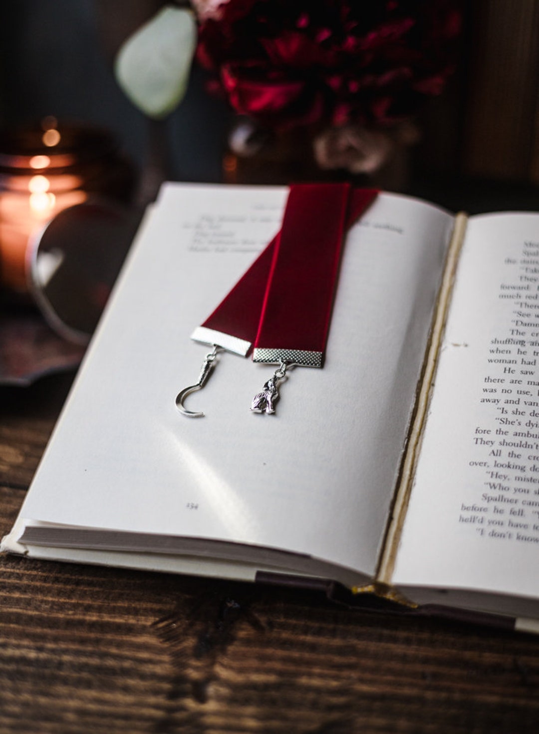 Red Rising Inspired Velvet Bookmark: Howler Wolf & Scythe - Etsy