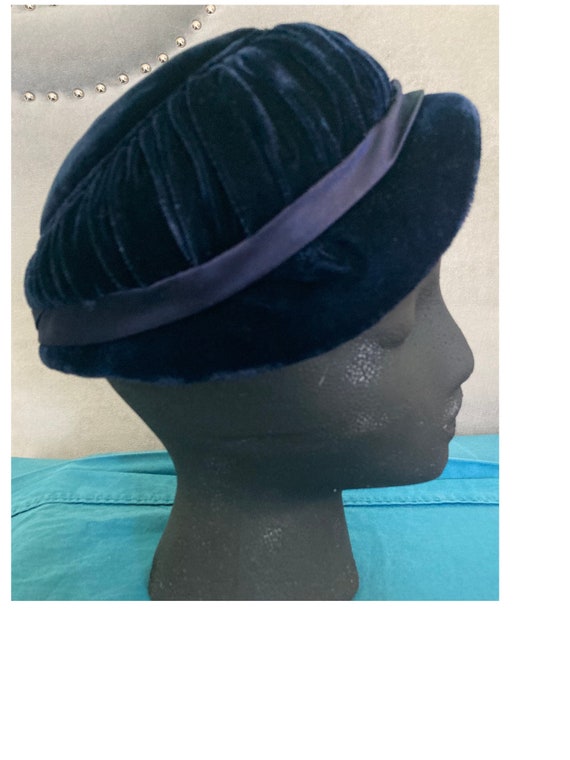 gorgeous 1950s skull cap - Gem