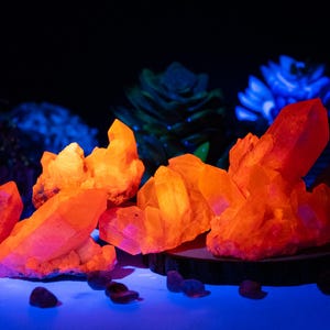 Neon Pink Aura Quartz Cluster UV Reactive Crystal Cute Kids Room Decor ...
