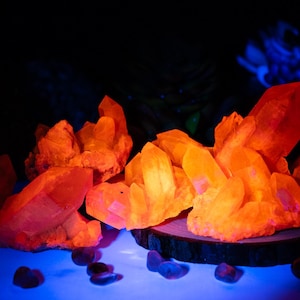 Neon Pink Aura Quartz Cluster UV Reactive Crystal Cute Kids Room Decor ...