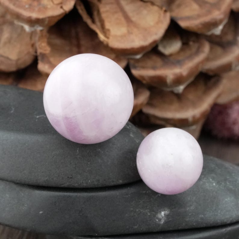 Natural Kunzite Mini Sphere Crystal Decor Gift Spiritual Meditation ...