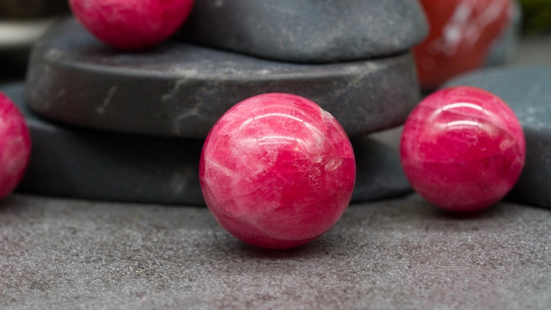 High Quality Deep Pink Rhodonite Crystal Sphere Stone Ball Healing ...