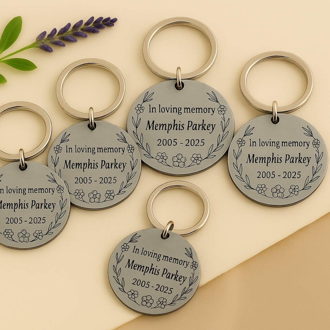 Personalized Memorial Keychain | Wooden Funeral Favor, Remembrance Gift ...