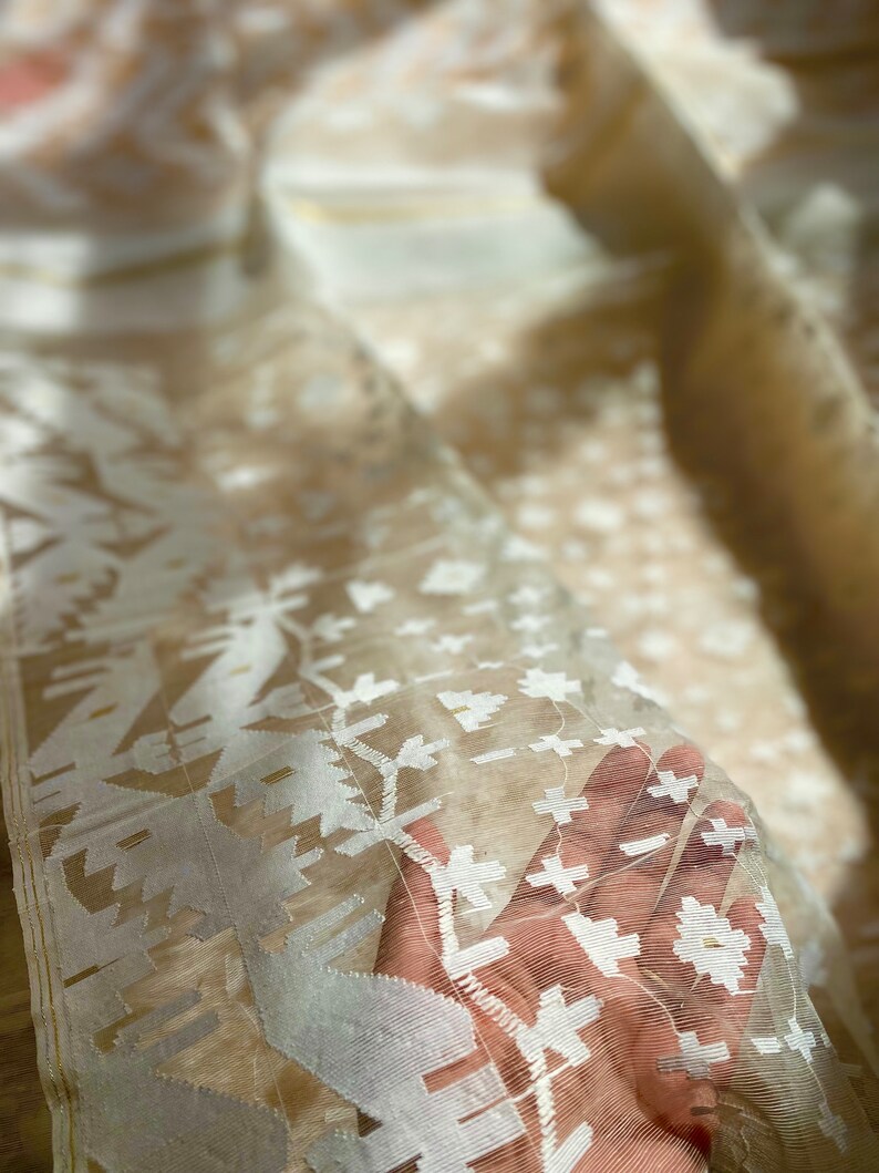 Exclusive, Lightweight and 100% Original Bangladeshi Dhakai Half Silk ...