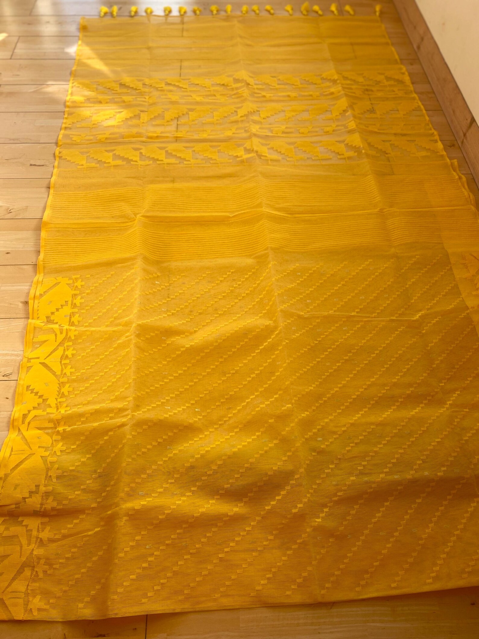 Beautiful and 100% Original Bangladeshi Dhakai Half Silk Jamdani Saree ...