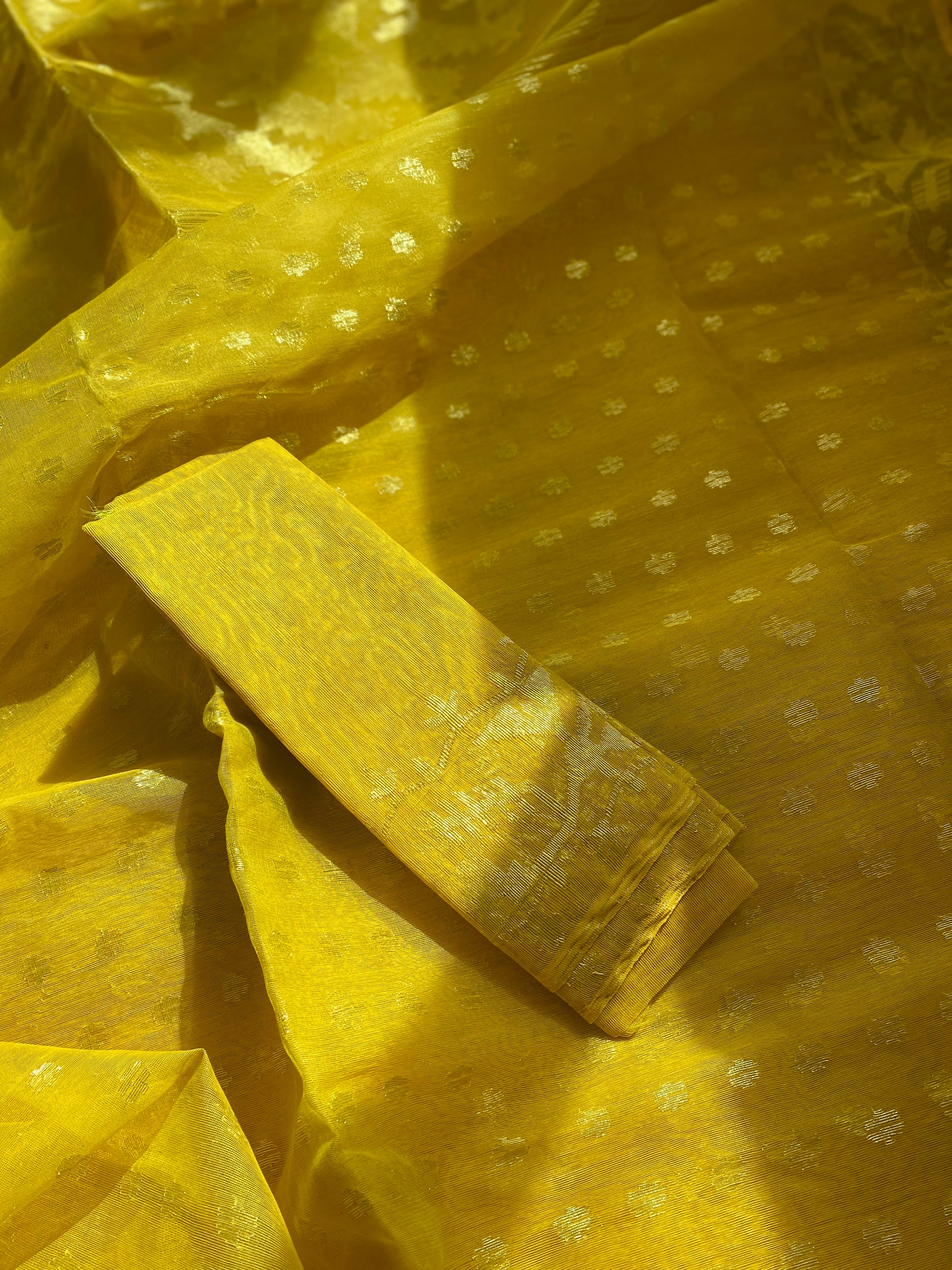 Exclusive and 100% Original Bangladeshi Dhakai Half Silk Jamdani Saree ...